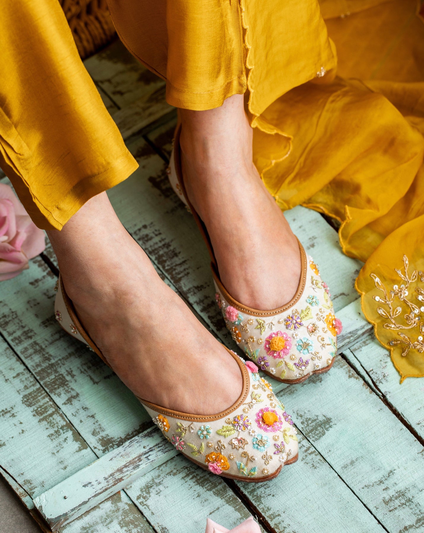Shop Jutti for Girls | Stylish Punjabi Jutti Collection