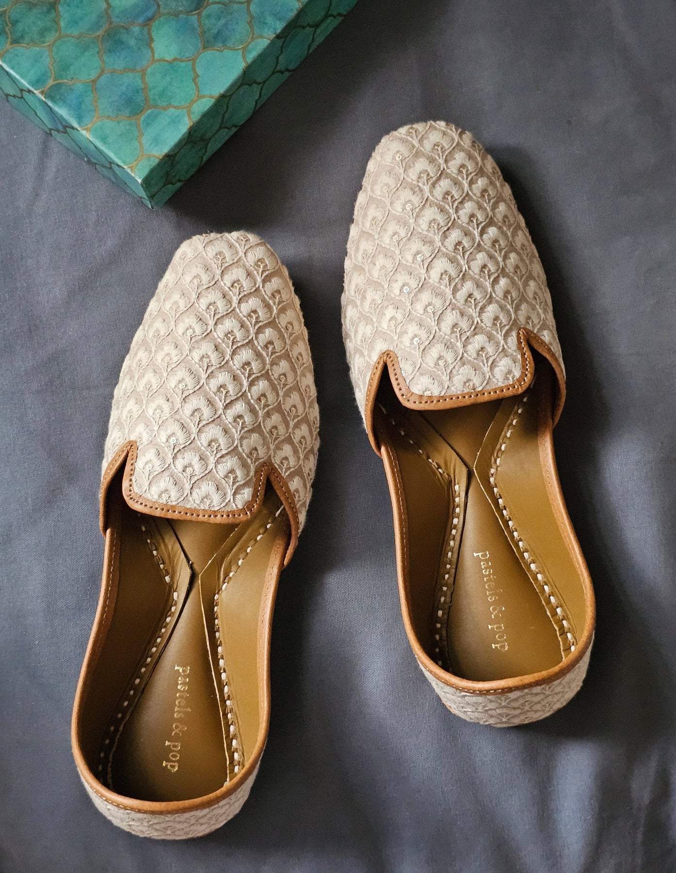 Punjabi Jutti for Men | Handcrafted Jutti - Pastels & Pop