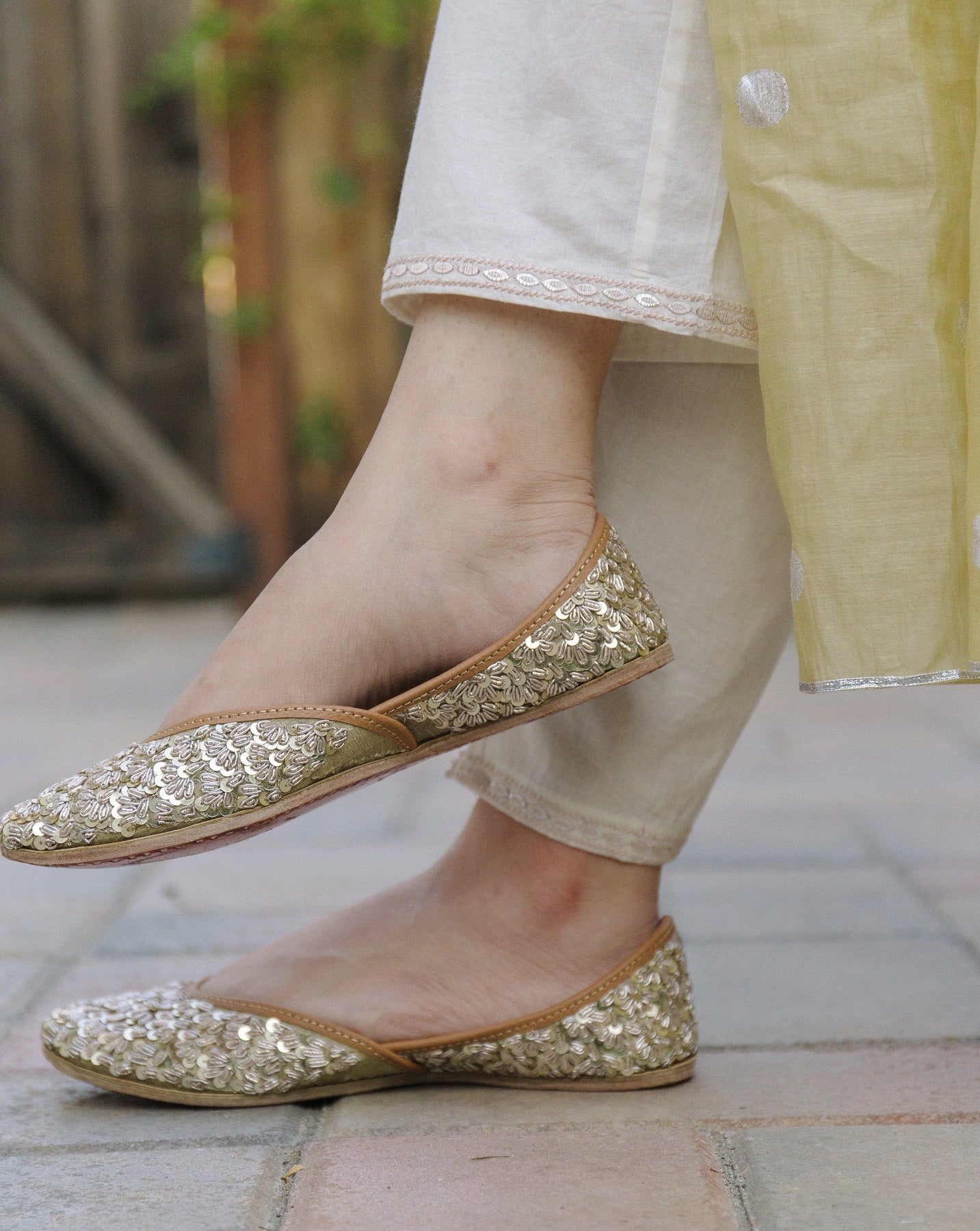 Buy Punjabi Juttis for Girls | Designer Jutti - Pastels & Pop